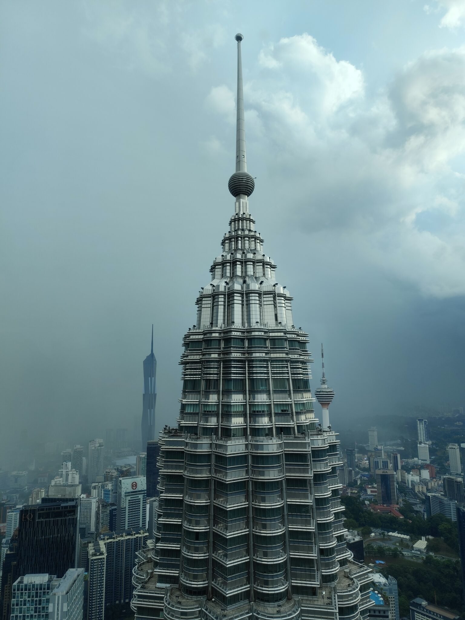 The Petronas Twin Towers - Arch Journalify